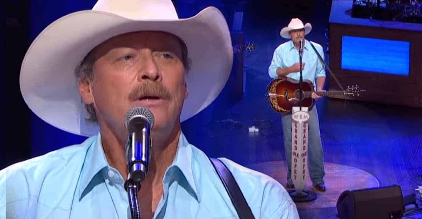Alan Jackson’s Emotional Tribute: “Remember When” at the Grand Ole Opry